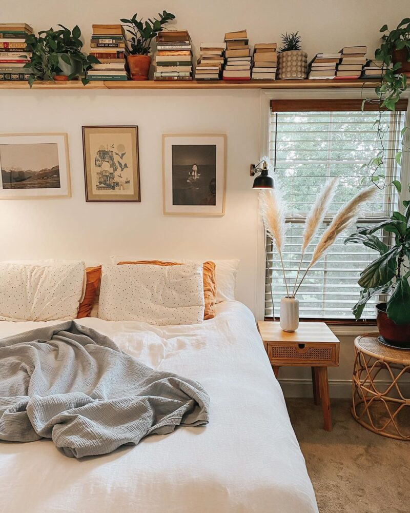 24 Minimalist Dorms That Will Have You Drooling - SavvyCollegeGirl