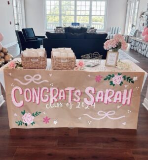 56+ Graduation Table Ideas That Will Make Your Party Pop - SavvyCollegeGirl