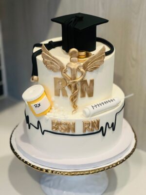 21+ Graduation Cake Ideas Every New Grad Will Love - SavvyCollegeGirl